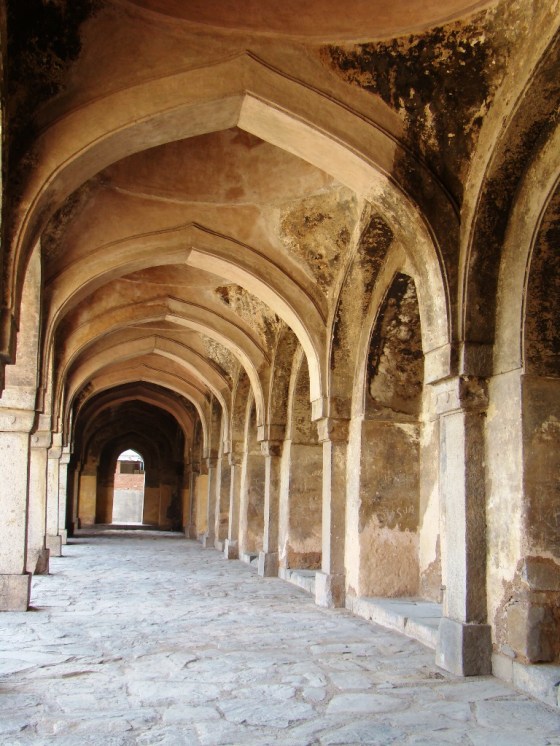 Begumpuri Masjid, and a bit about the Tughlaqs | Dustedoff